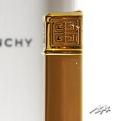 Givenchy Renewal Gold Satin Lighter