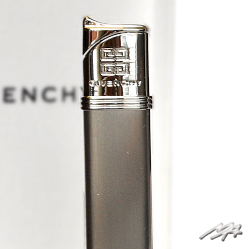 Givenchy Dia Slim Silver Satin Lighter