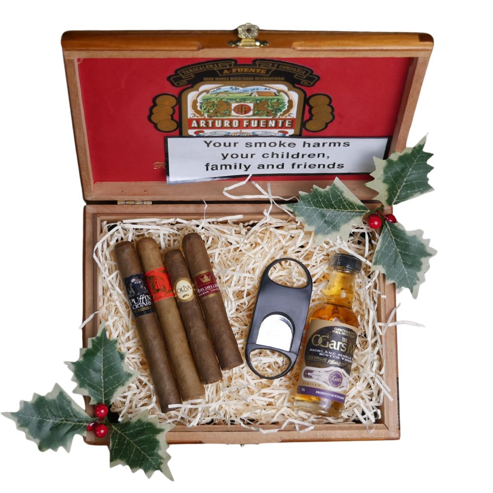 Christmas Spirit and Smoke Gift Box Sampler - 4 Cigars with Cutter and ...