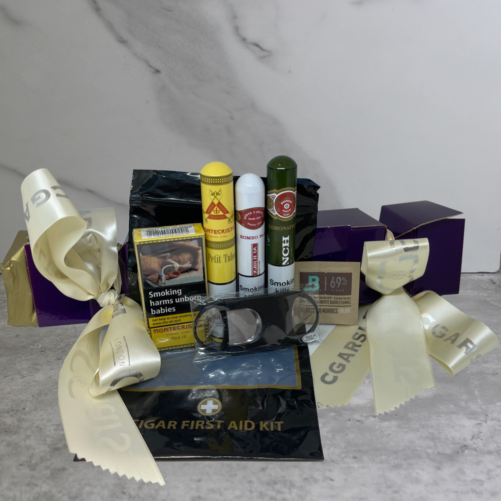 Christmas Cracker x 7 Gift Box - Cuban Cigar Selection - 21 Cigars and ...
