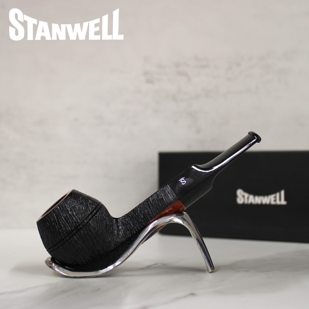Stanwell Brushed Black Model 32 Fishtail Pipe (ST122)