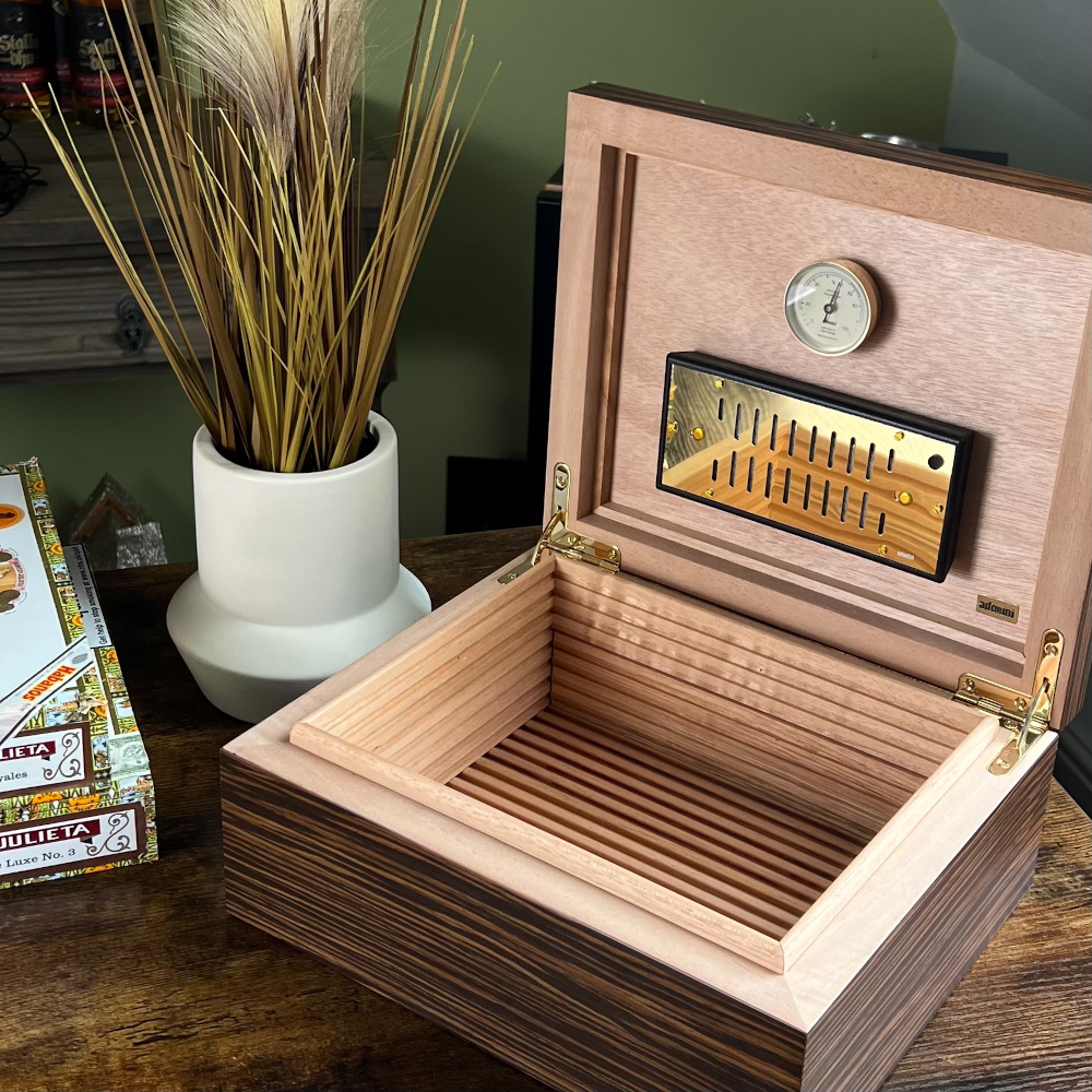 Adorini Verona Deluxe Cigar Humidor - Brown - Medium - 75 Cigar ...