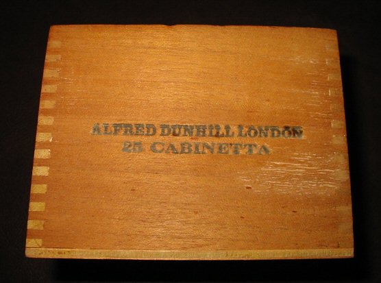 Dunhill Cabinetta - cabinet 25 (1988) in the Cigar Museum