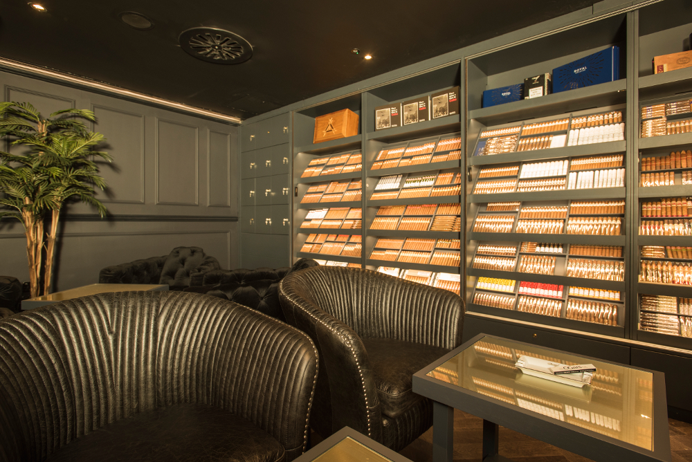 C.Gars Ltd 200th Anniversary - The Cigar Library