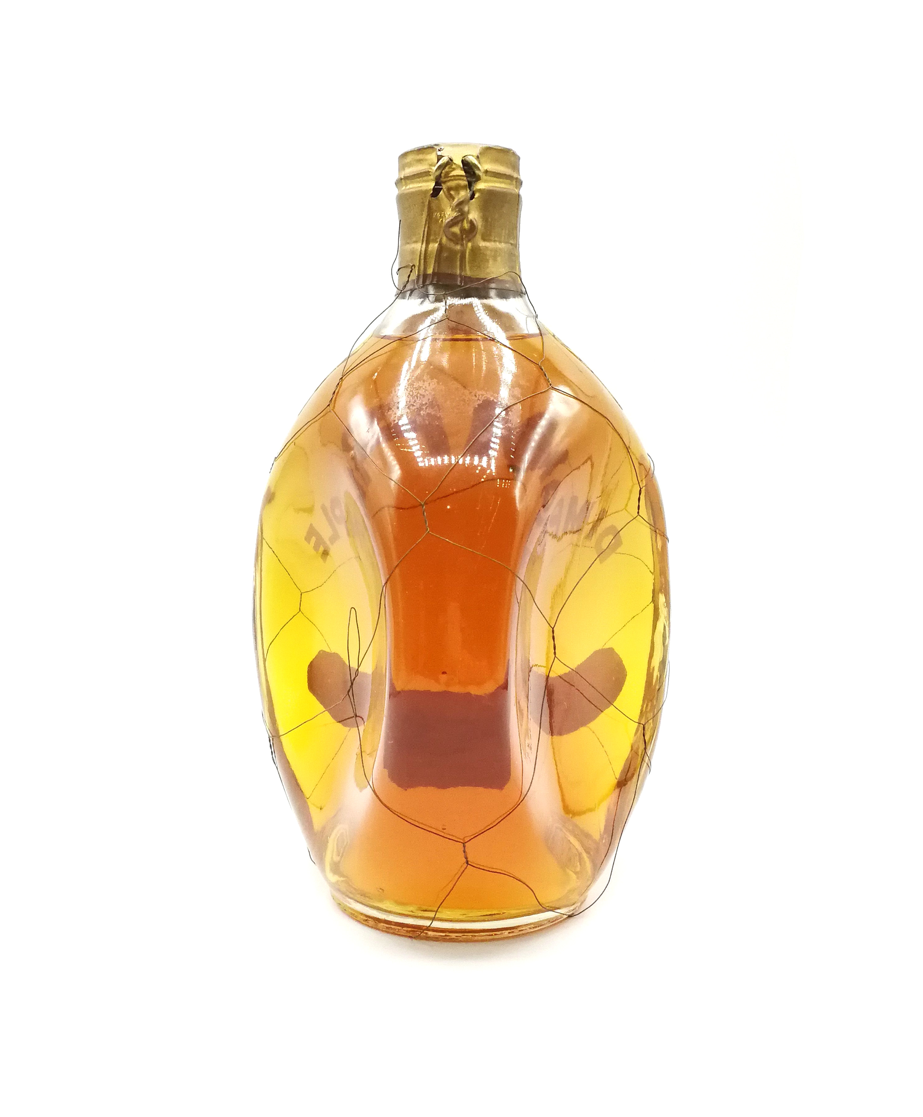 John Haig & Co. Dimple Spring Cap - 26 2/3 FL OZ 70 Proof