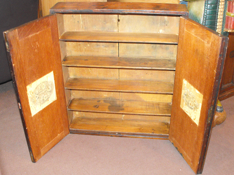H Upmann cabinet humidor in the Cigar Museum
