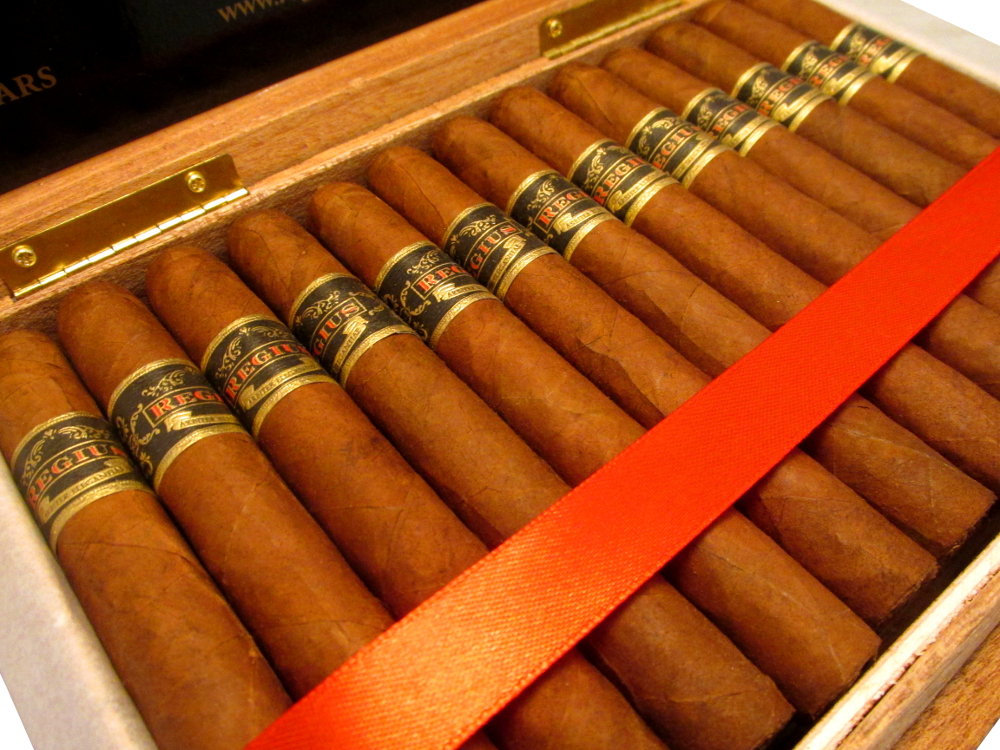 Regius Corona Cigar - Box of 25