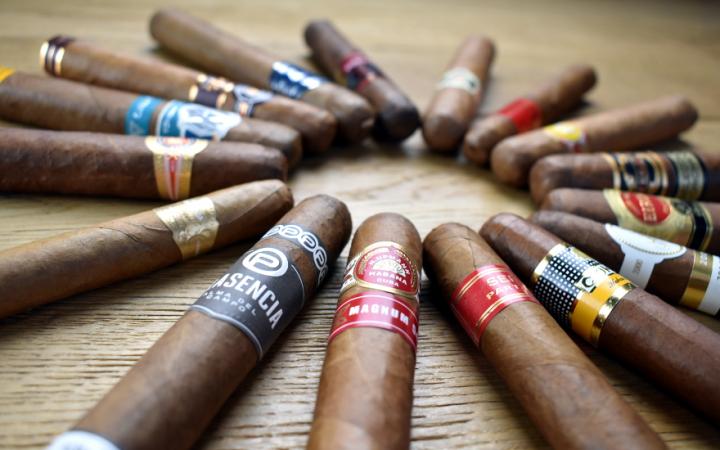 Buy Cigars Online UK, Cuban Cigars, Humidors & Pipe Tobacco